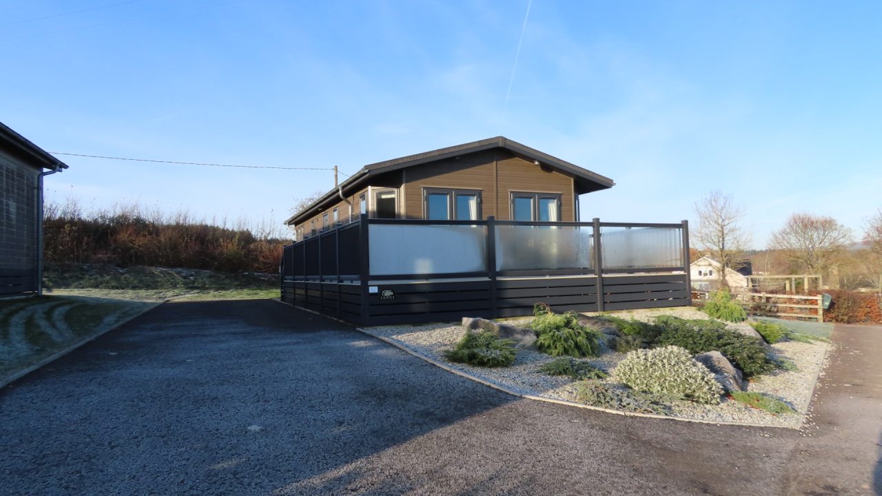 Holiday Lodges in Devon - TWELVE OAKS HOLIDAY PARK