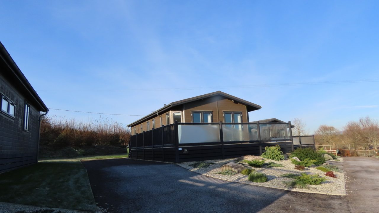 Holiday Lodges in Devon - TWELVE OAKS HOLIDAY PARK